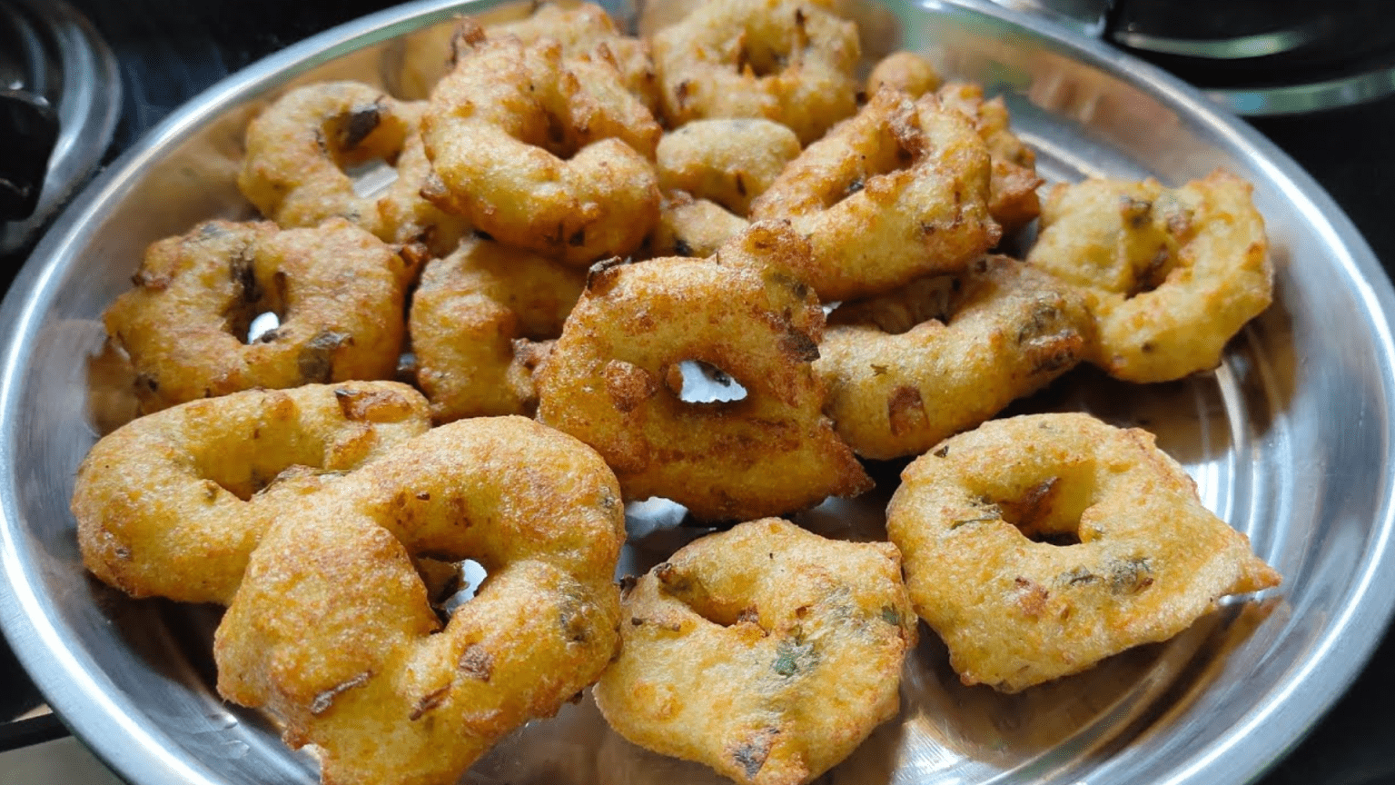 Chilli Garelu: The Classic Comfort Breakfast Snack Of South India ...