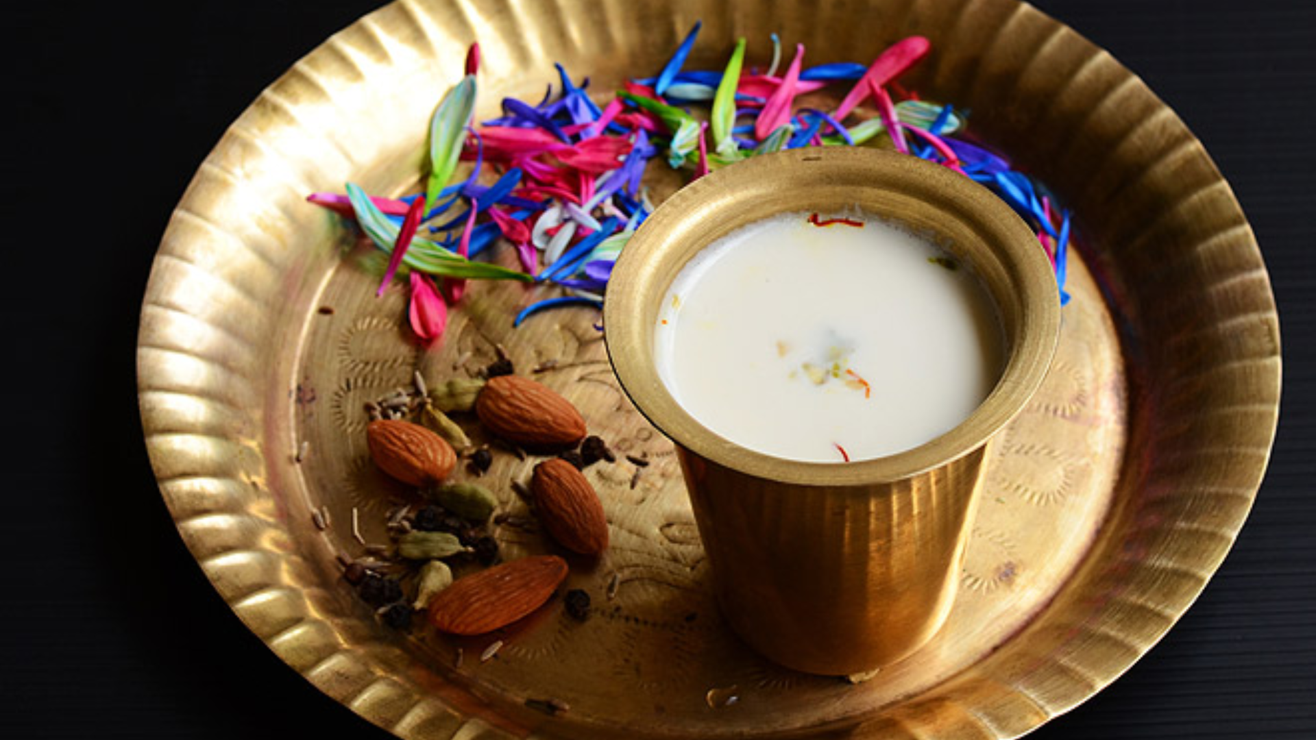 Best Drinks To Order For Your Holi Celebrations With Friends And Family ...