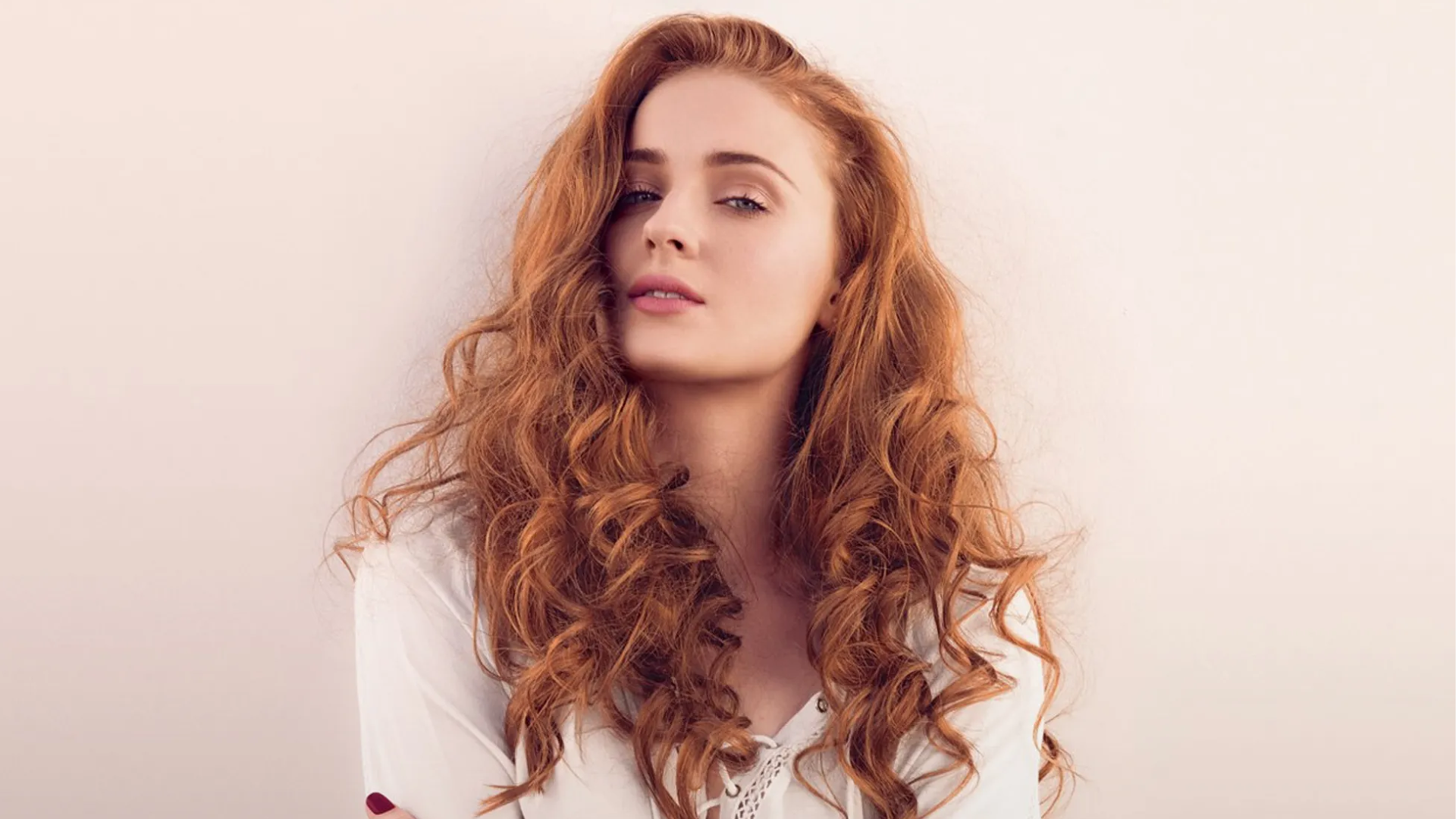 Achieve A Toned Body Like Sophie Turner With This Expert-approved Diet ...