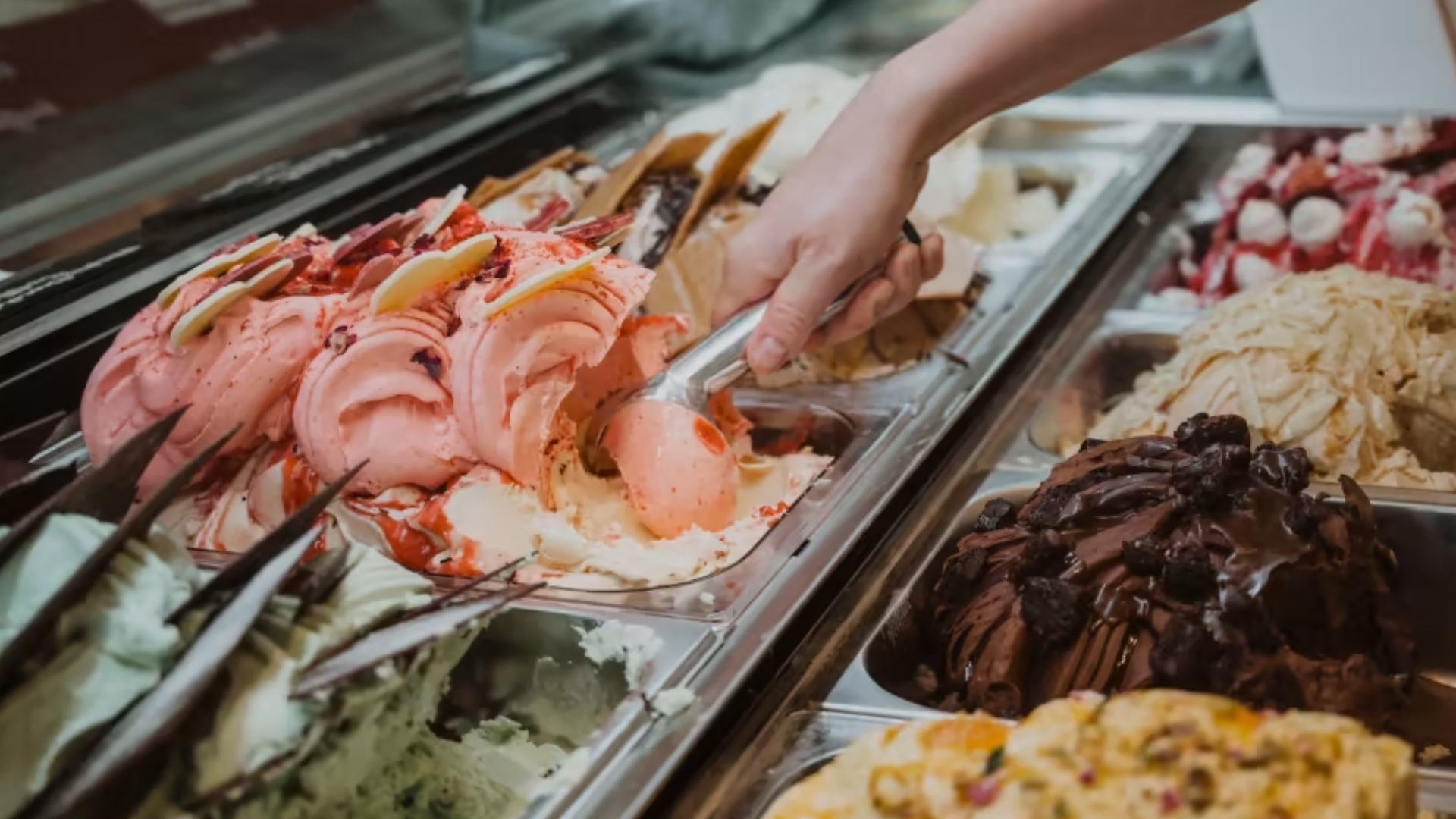 Reliance's FMCG Arm To Launch Ice Cream Brand "Independence" In Gujarat ...
