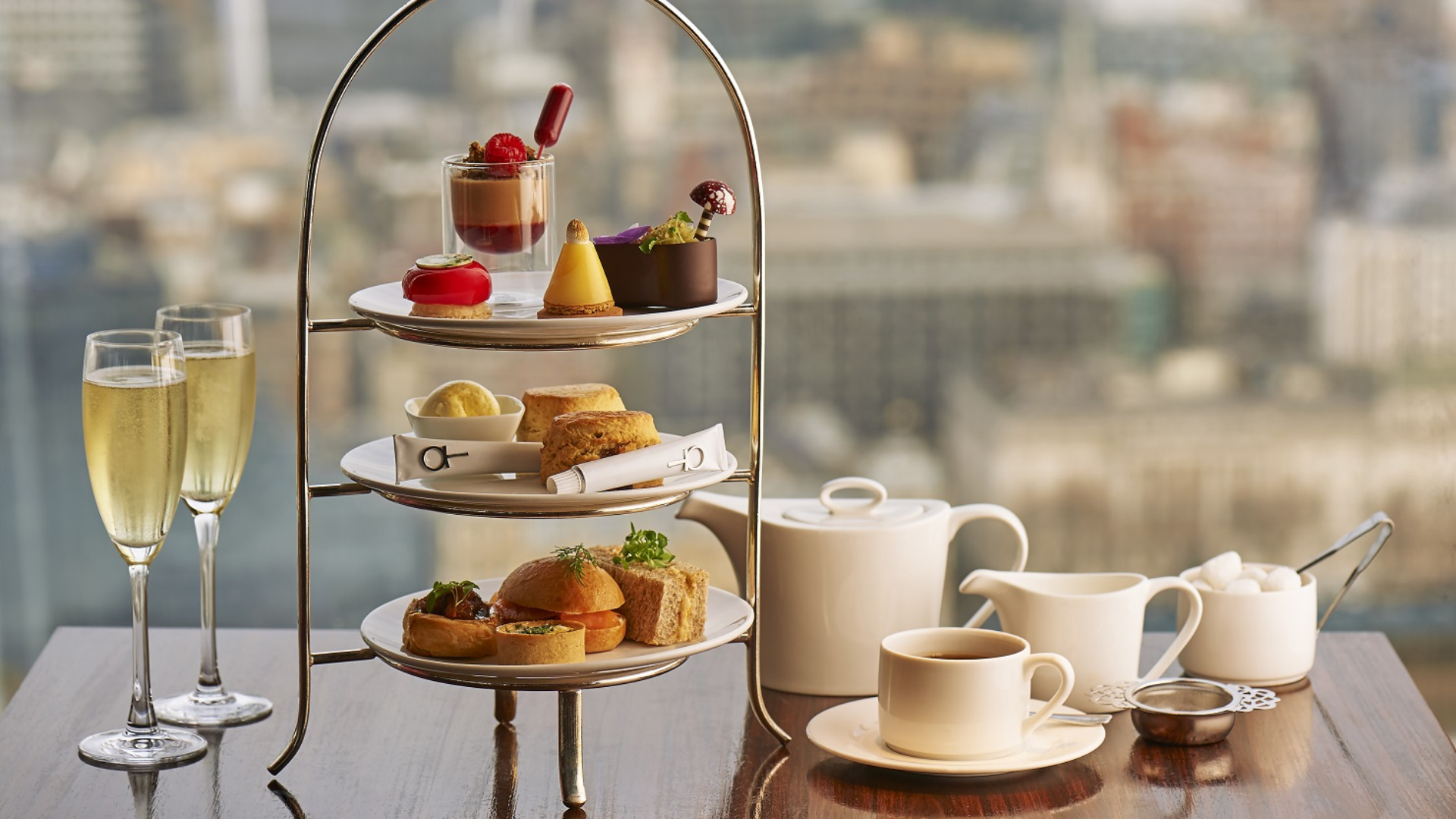 Take A Break From The Bustle Of LA And Relax With A Cuppa: Discover The ...