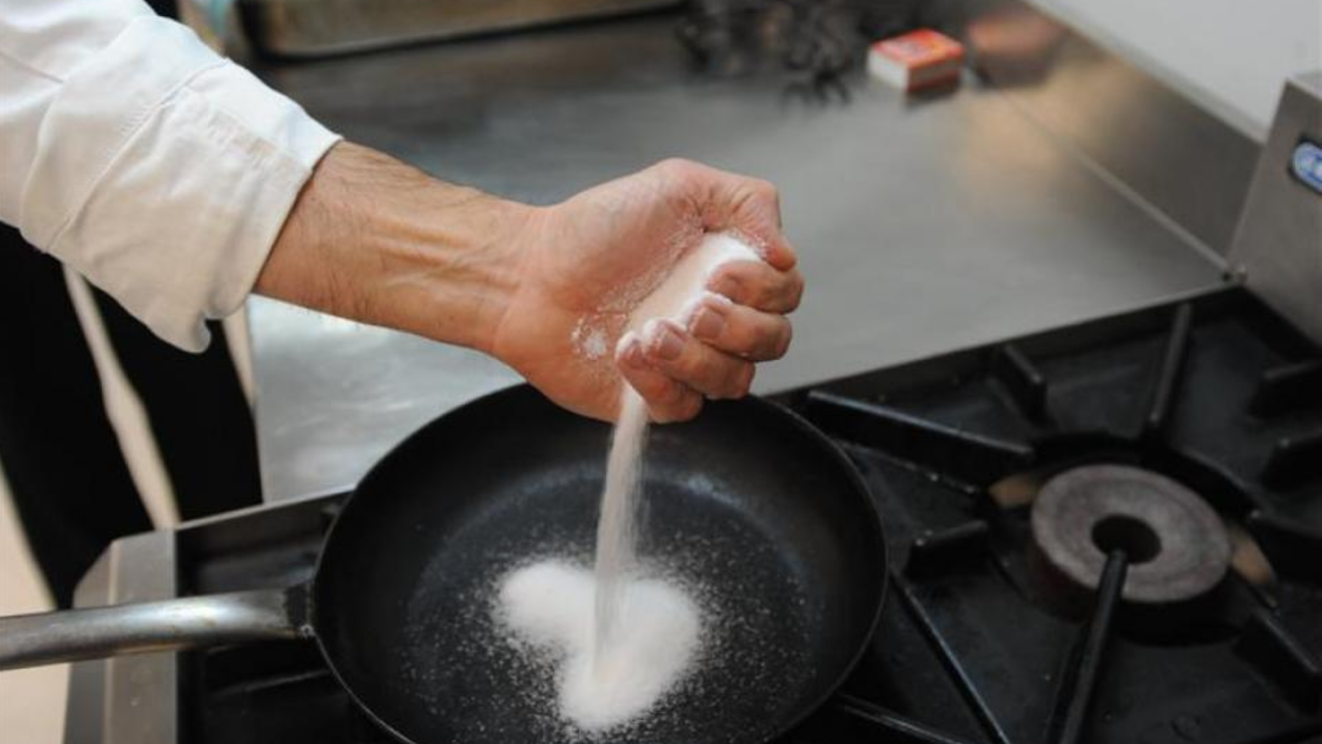 Revolutionary Cooking Hack: Swap Oil For Salt! Discover The Surprising ...