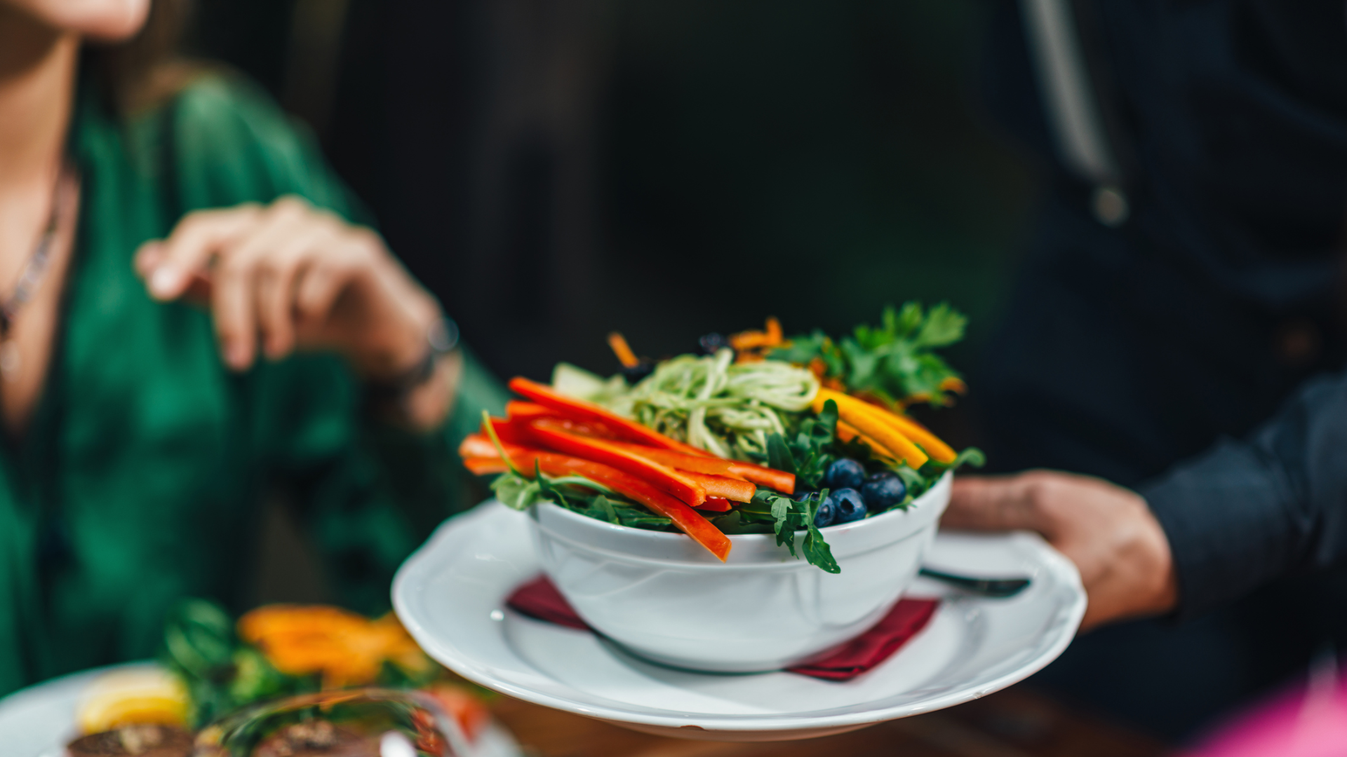 Hosting Guests This Weekend? Master The Art Of Hosting With These 8 ...