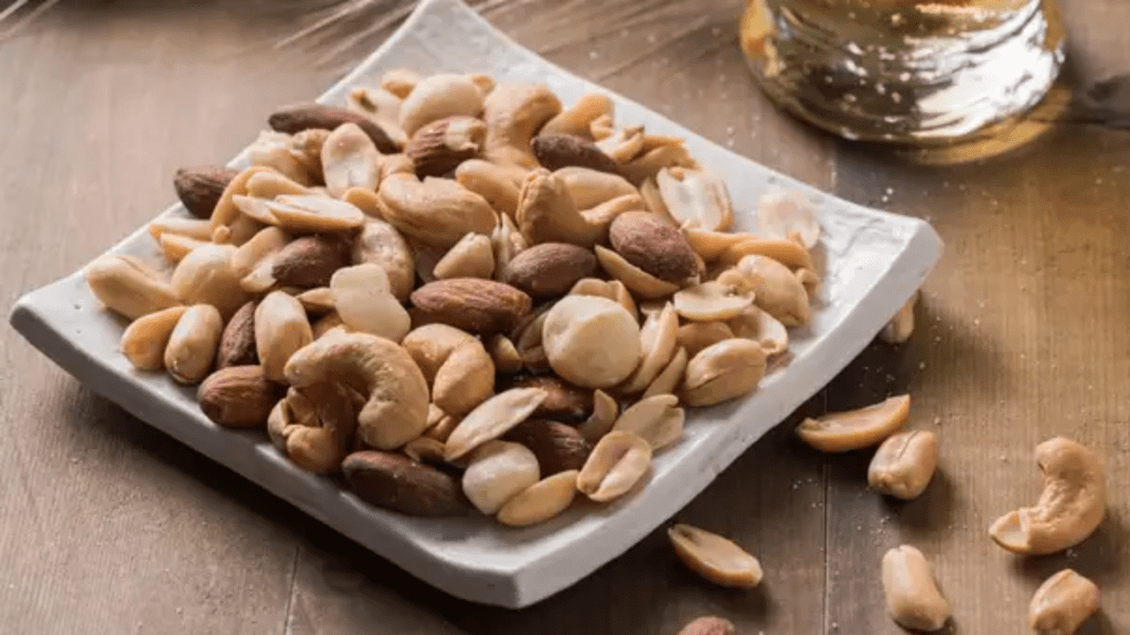 Fuel Your Busy Lifestyle With These 7 Portable Protein Foods! Discover ...