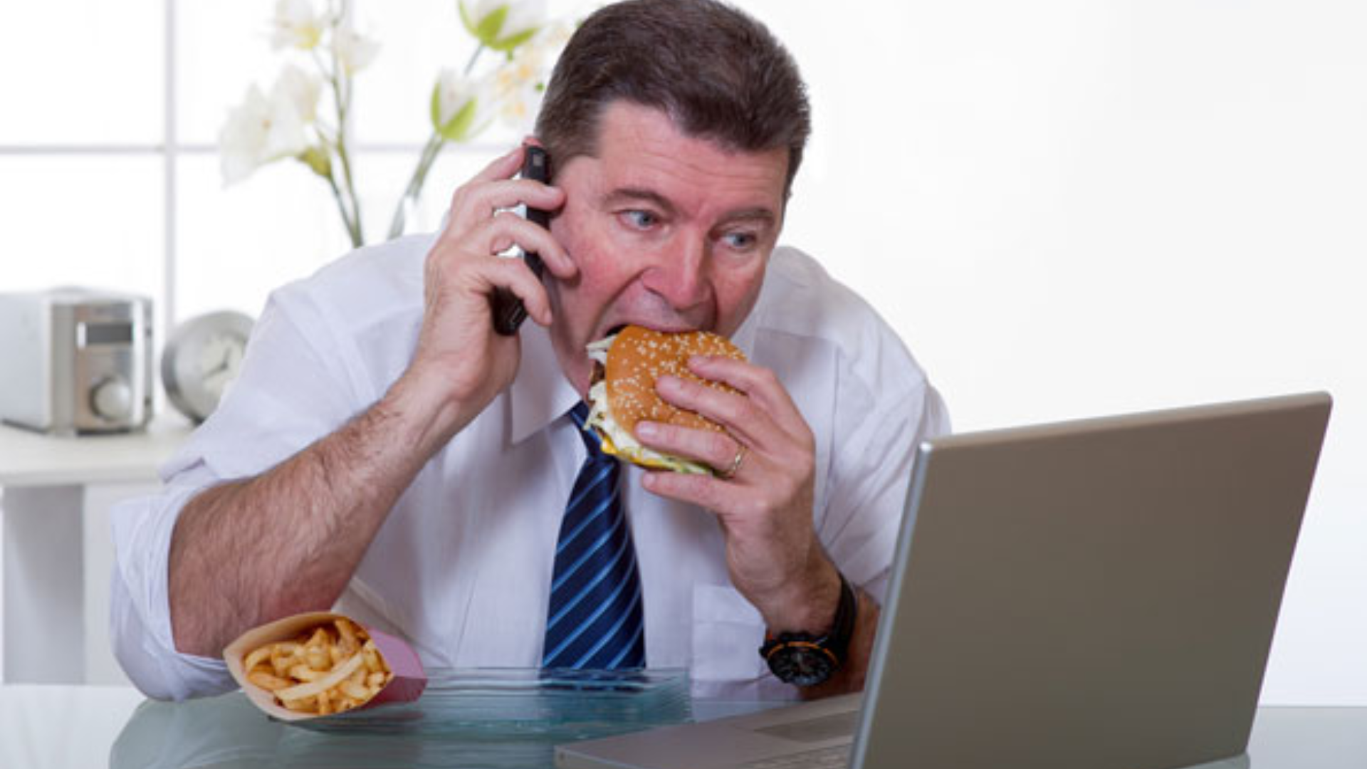 Are You Guilty Of These Unhealthy Eating Habits? Find Out How They're ...