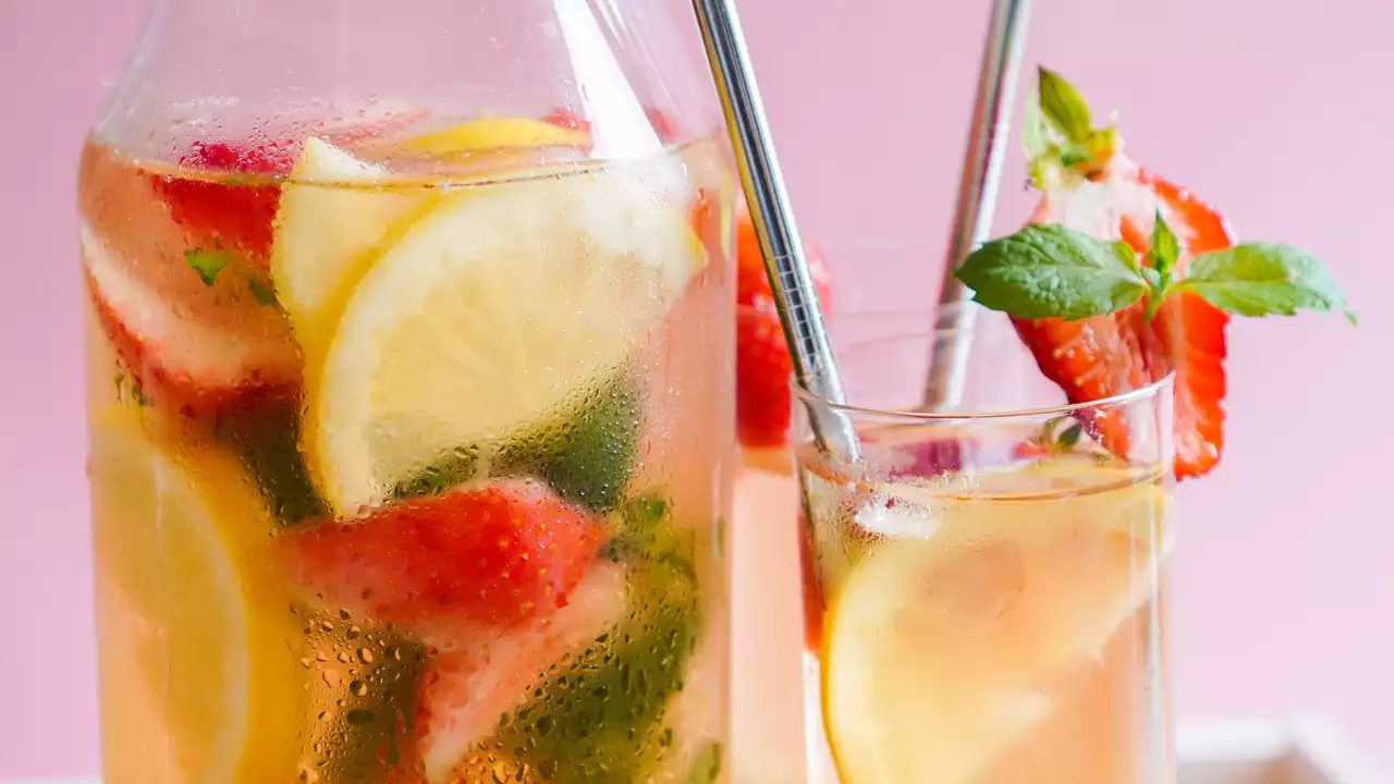 Revitalise Your Liver: 5 Infused Water For A Healthier You - Snackfax