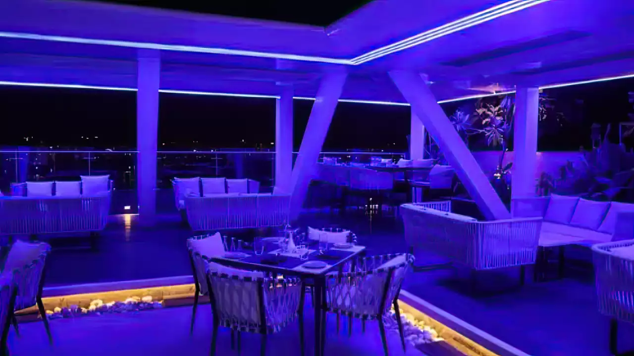 Radisson Blu Pune Hinjawadi Unveils 5 I V E - The Sky Bar, Offering ...