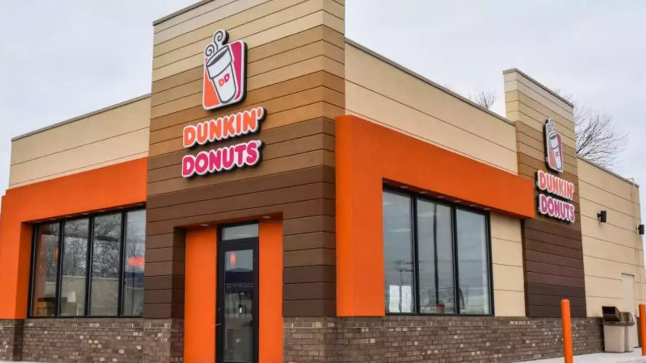 From Pink Velvet Macchiato To Frosty Red Velvet Donut: Dunkin' Unveils ...