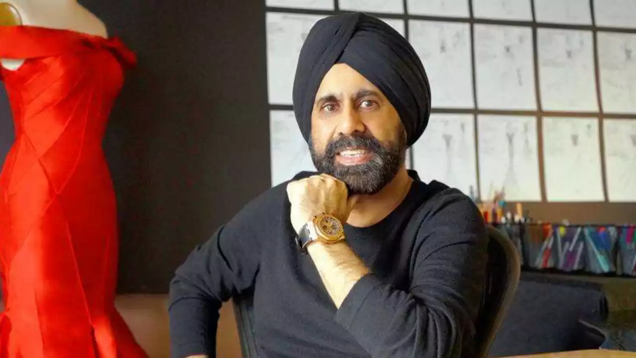 American Luxury Designer Brand Mac Duggal Enters Indian Market, Targets ...